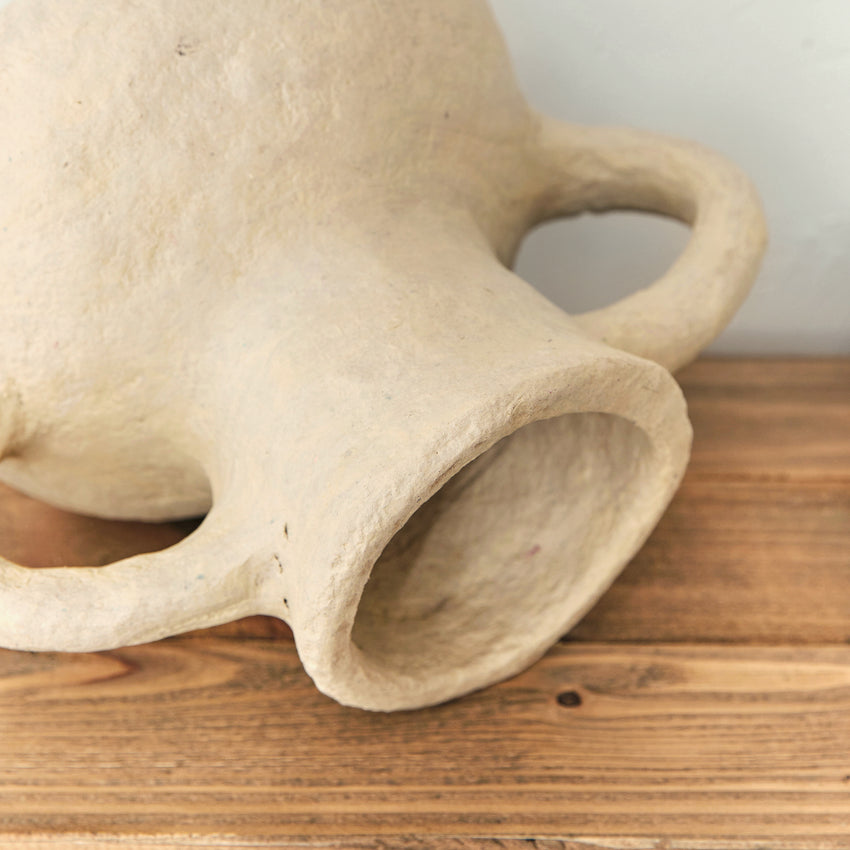 Kosta vase with handles | HANNUN
